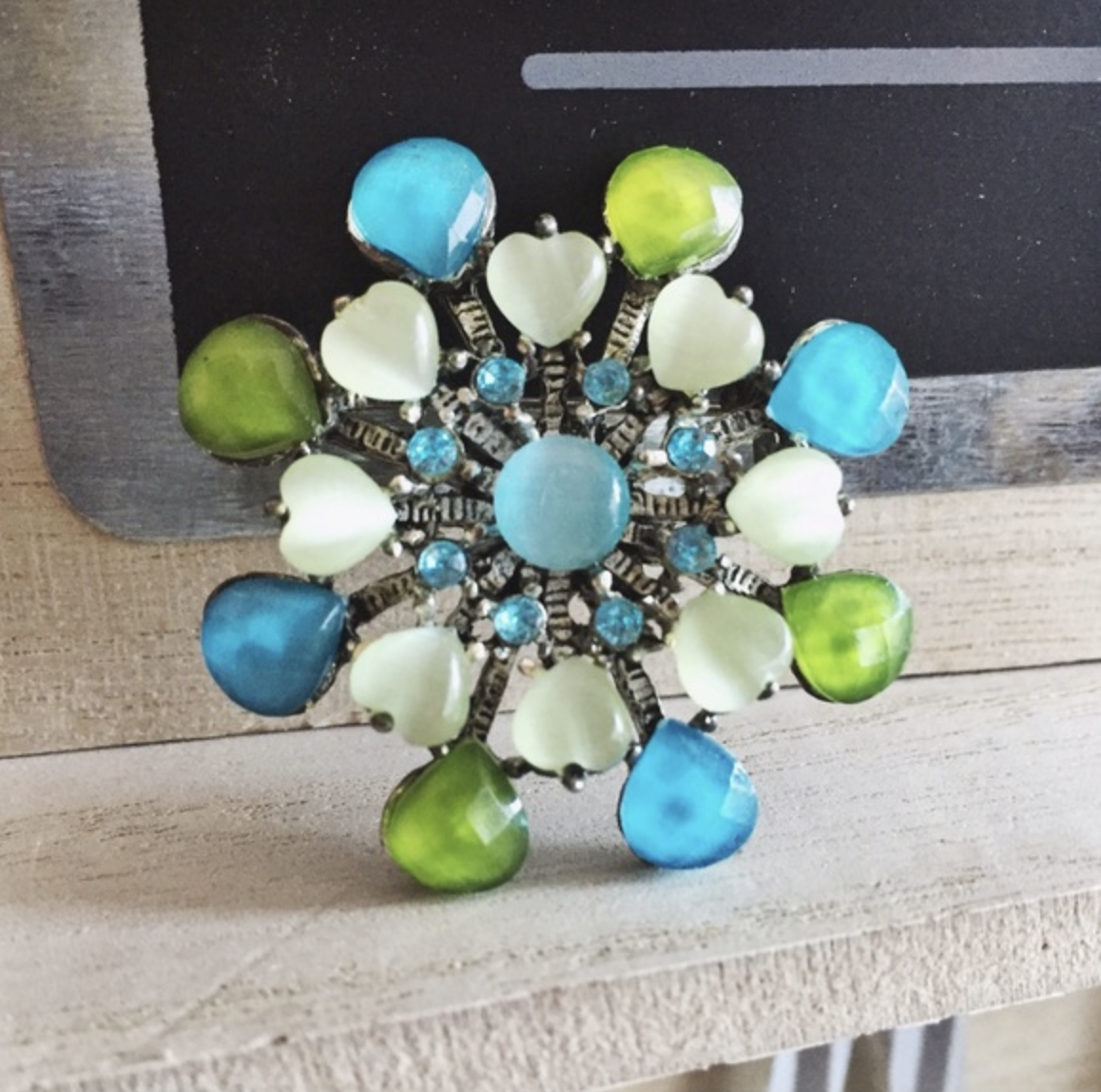 Vintage Starburst Pin – THE VINTAGERY